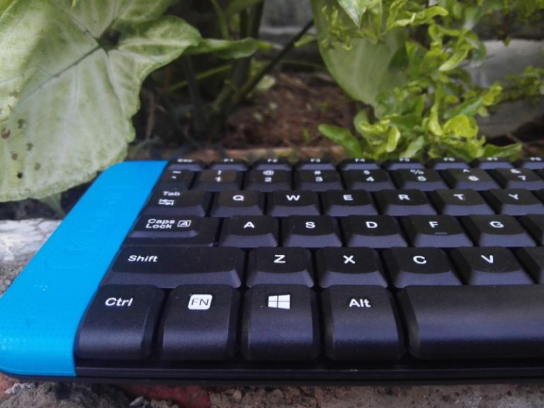 Logitech k230 Compact Wireless Keyboard can be your budget travel ...